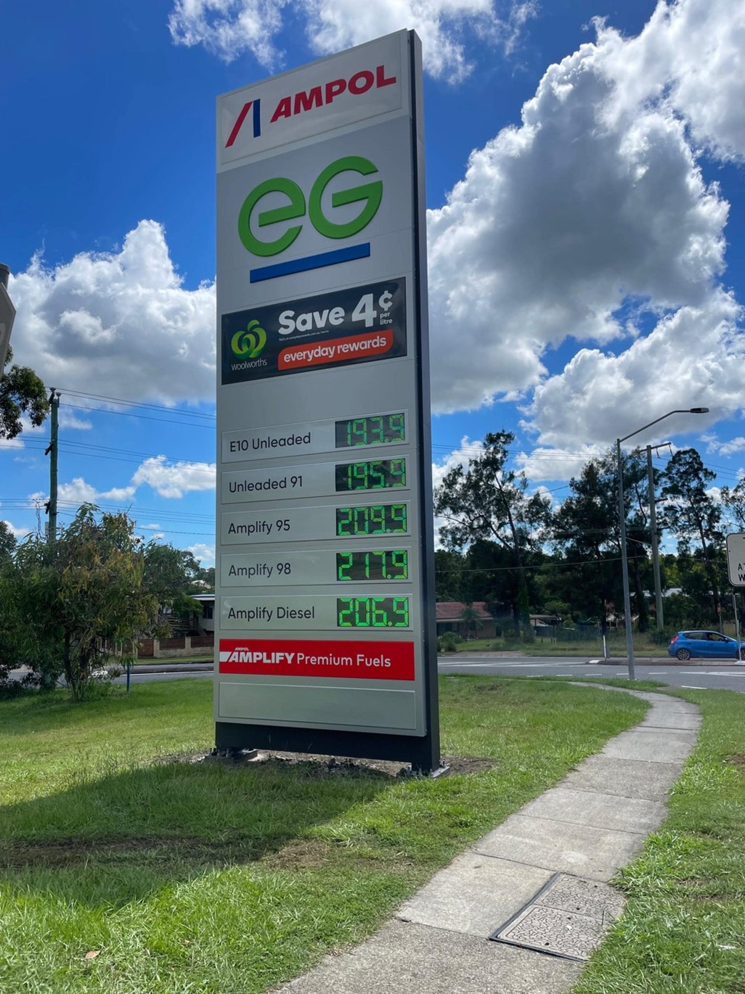 Pylons - Metro Signs